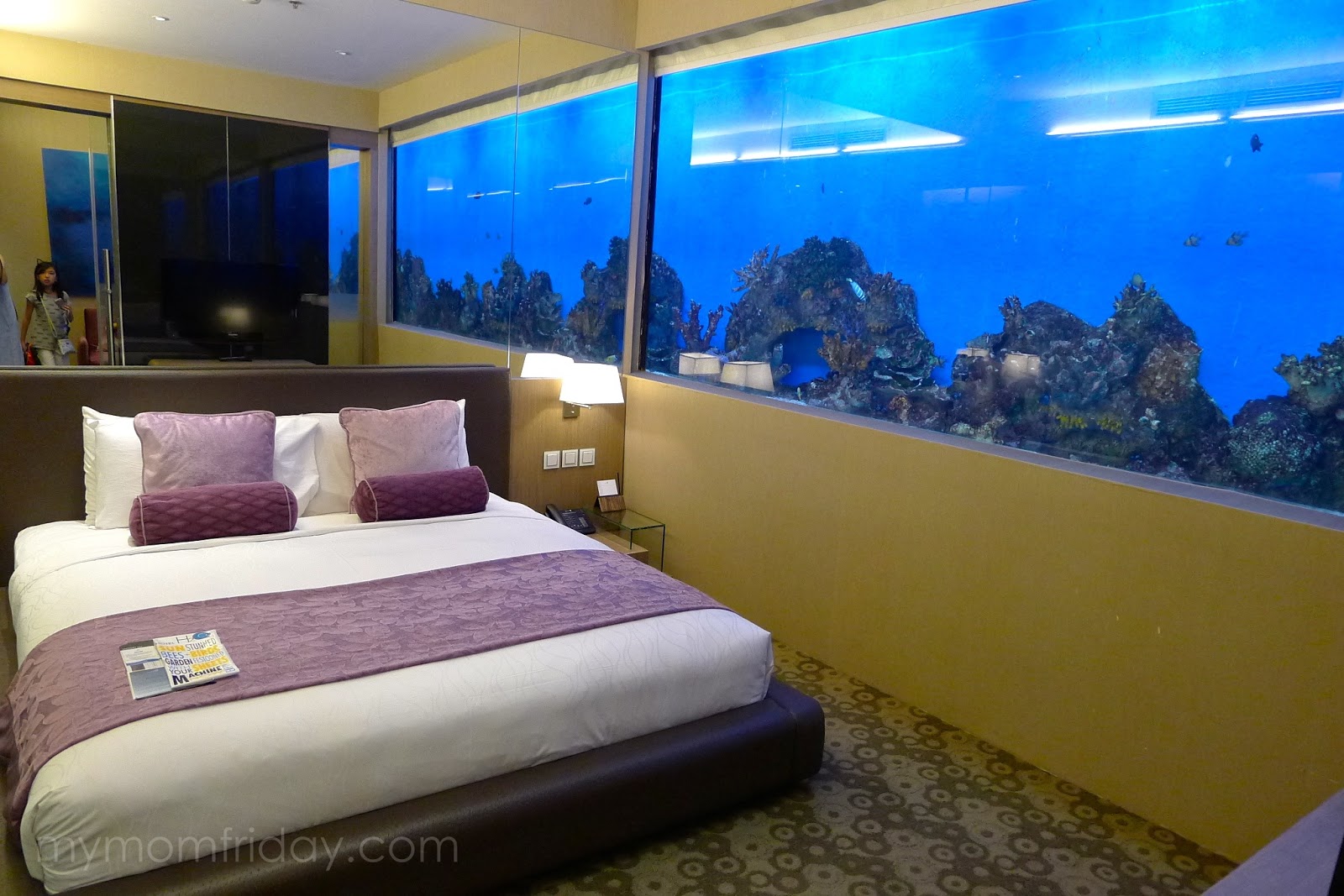 My Mom-Friday: 7 Things to Love About Hotel H2O