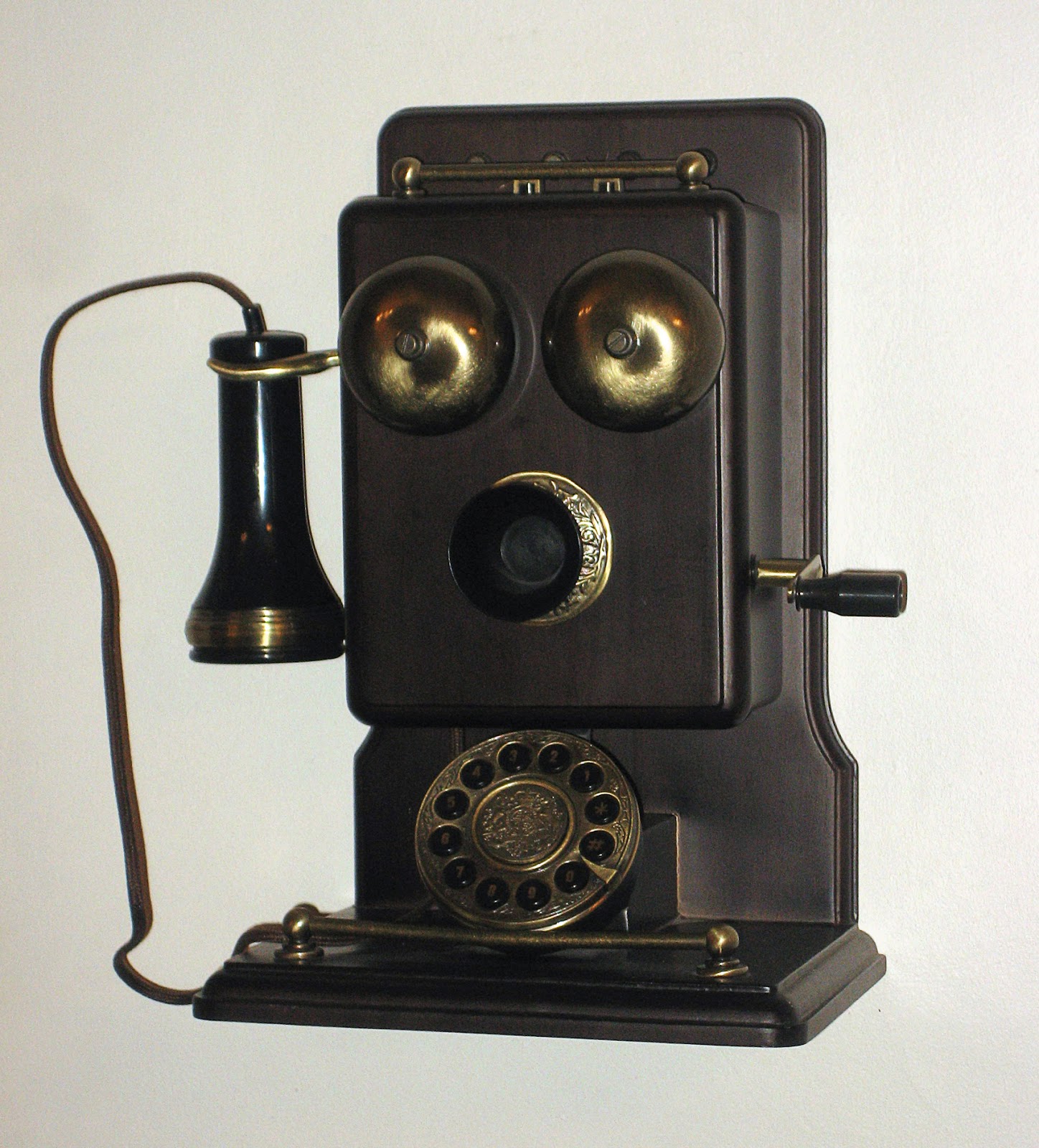 Internasjonal Mediehistorie: Telegrafi og telefon
