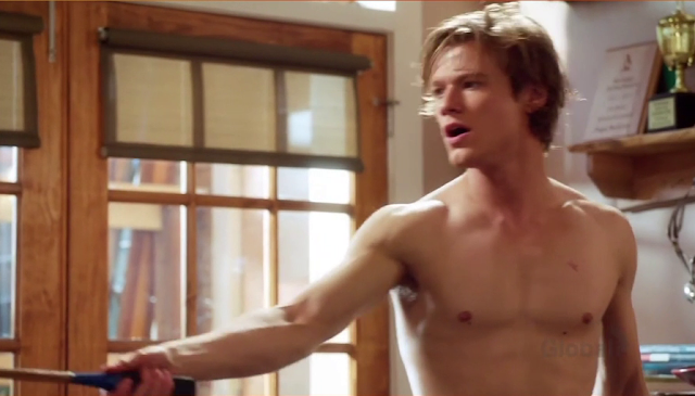 Alexis_Superfan's Shirtless Male Celebs: Lucas Till shirtless in MacGyver, Season 3, Ep 15 Caps ...