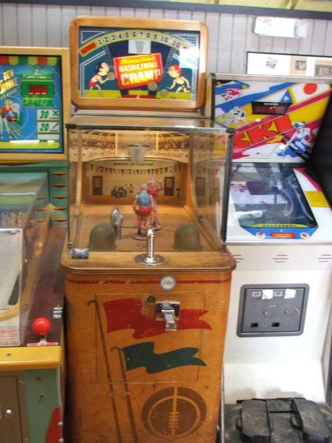 Dioramas and Clever Things: The beauty of vintage mechanical arcade games