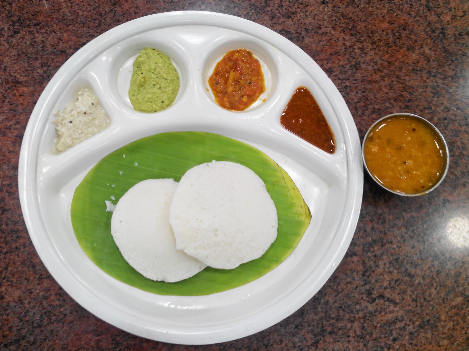 the real other 'things': Idli | Chennai | Saravana Bhavan | Part 1