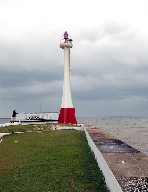 5-five-5: Baron Bliss Lighthouse (Belize)