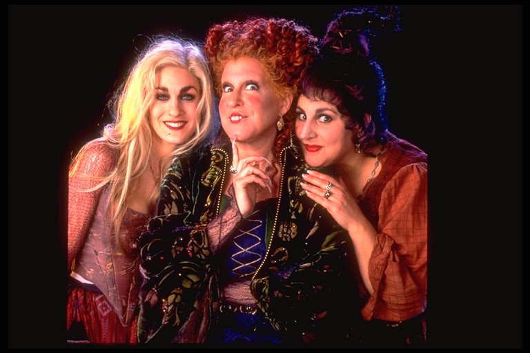 Picturing Disney: Hocus Pocus Turns 25 With A Star Studded Halloween Bash!