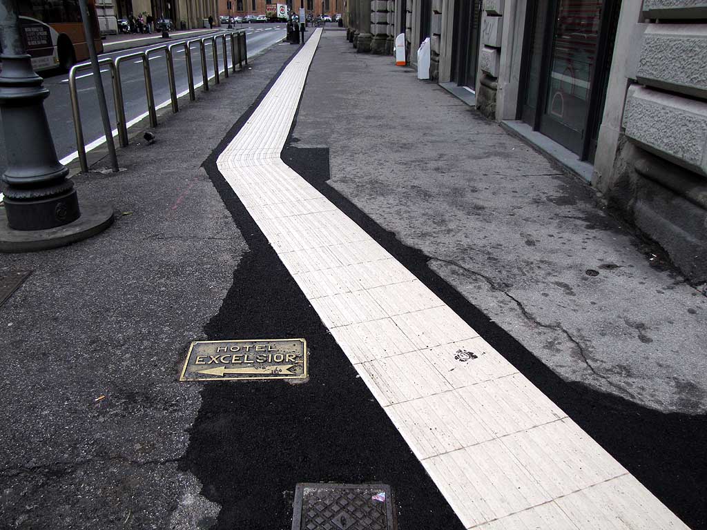 Livorno Daily Photo: Tactile Paths