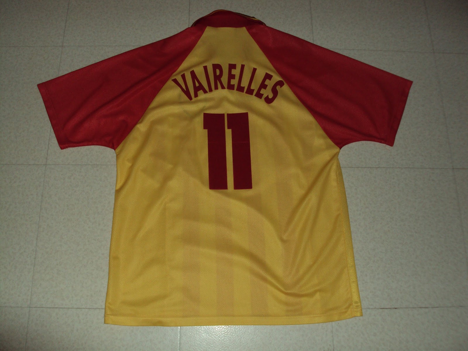 Le vestiaire: RC Lens Maillot Home 1998/1999