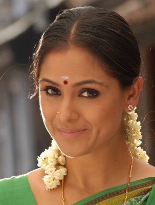 Beautiful Indian Actress Picture-Photo Collection: Simran in Saree www ...