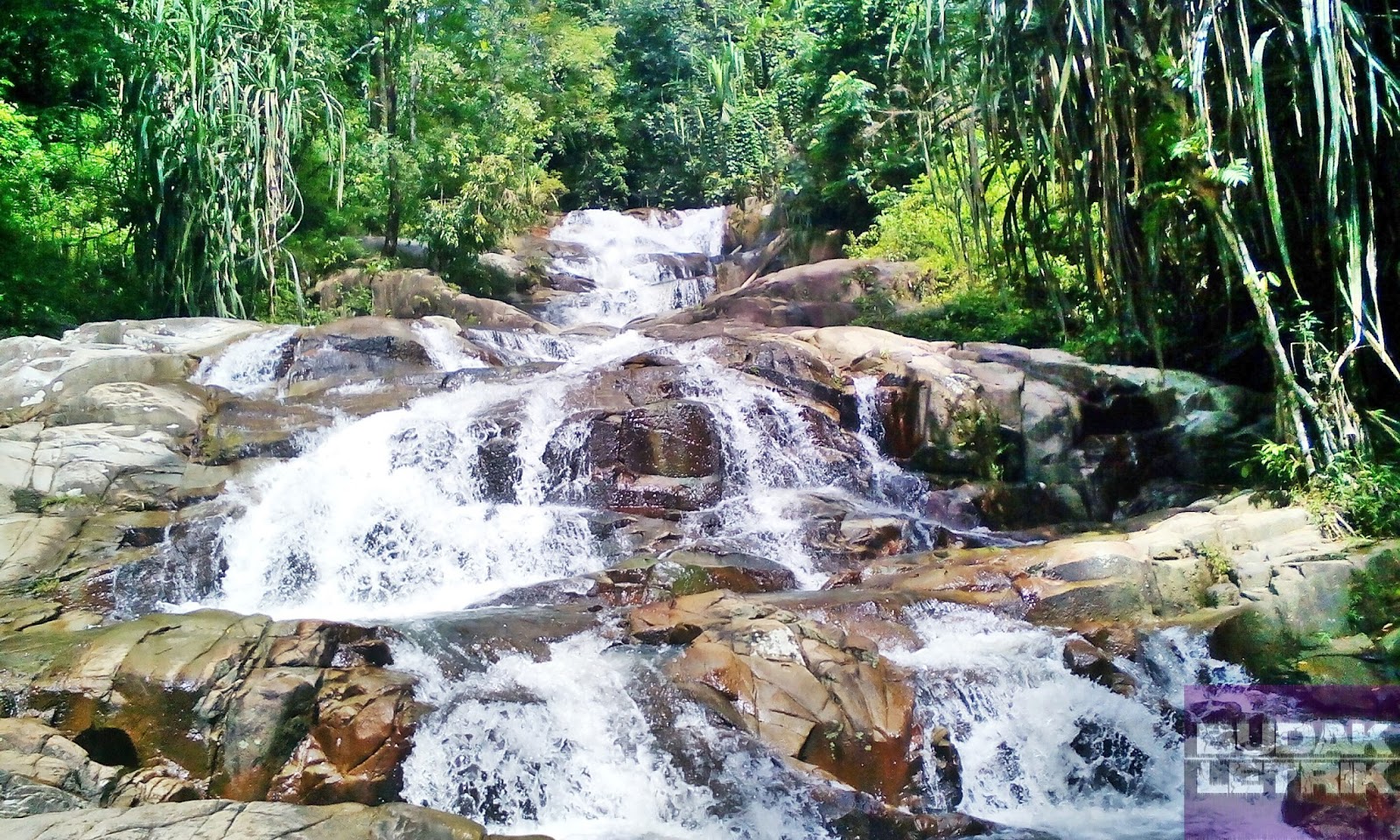 Budak Letrik: Menjejak Air Terjun Lata Mengkuang, Sik Kedah