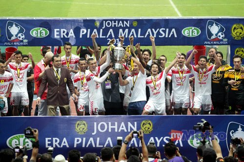 TREBLE: SEJARAH TERCIPTA: Siapakah Hashim Mustapha?