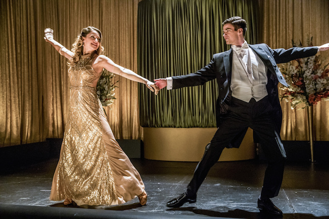 The Flash 3x17 Review: "Duet" (Singing and Dancing in Unison-inining ...