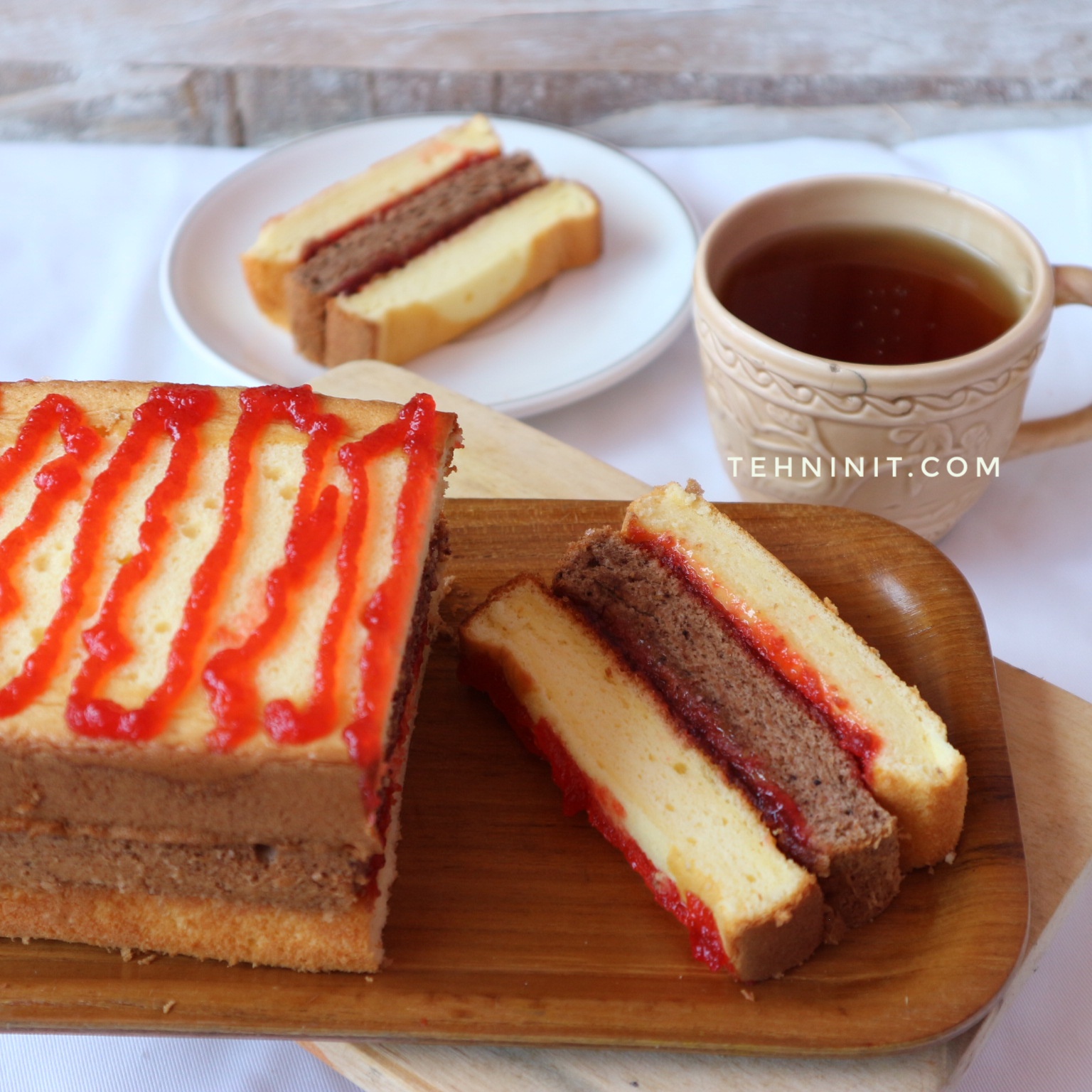 Bolu Lapis Surabaya Irit Telur