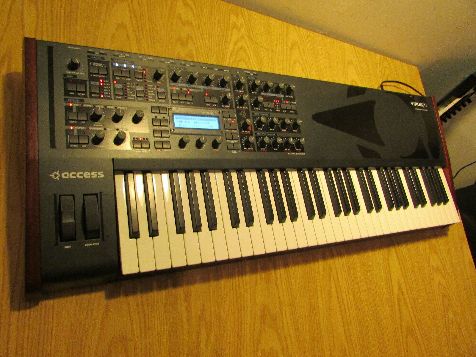 MATRIXSYNTH: Access Virus TI 61-Key Keyboard Synthesizer
