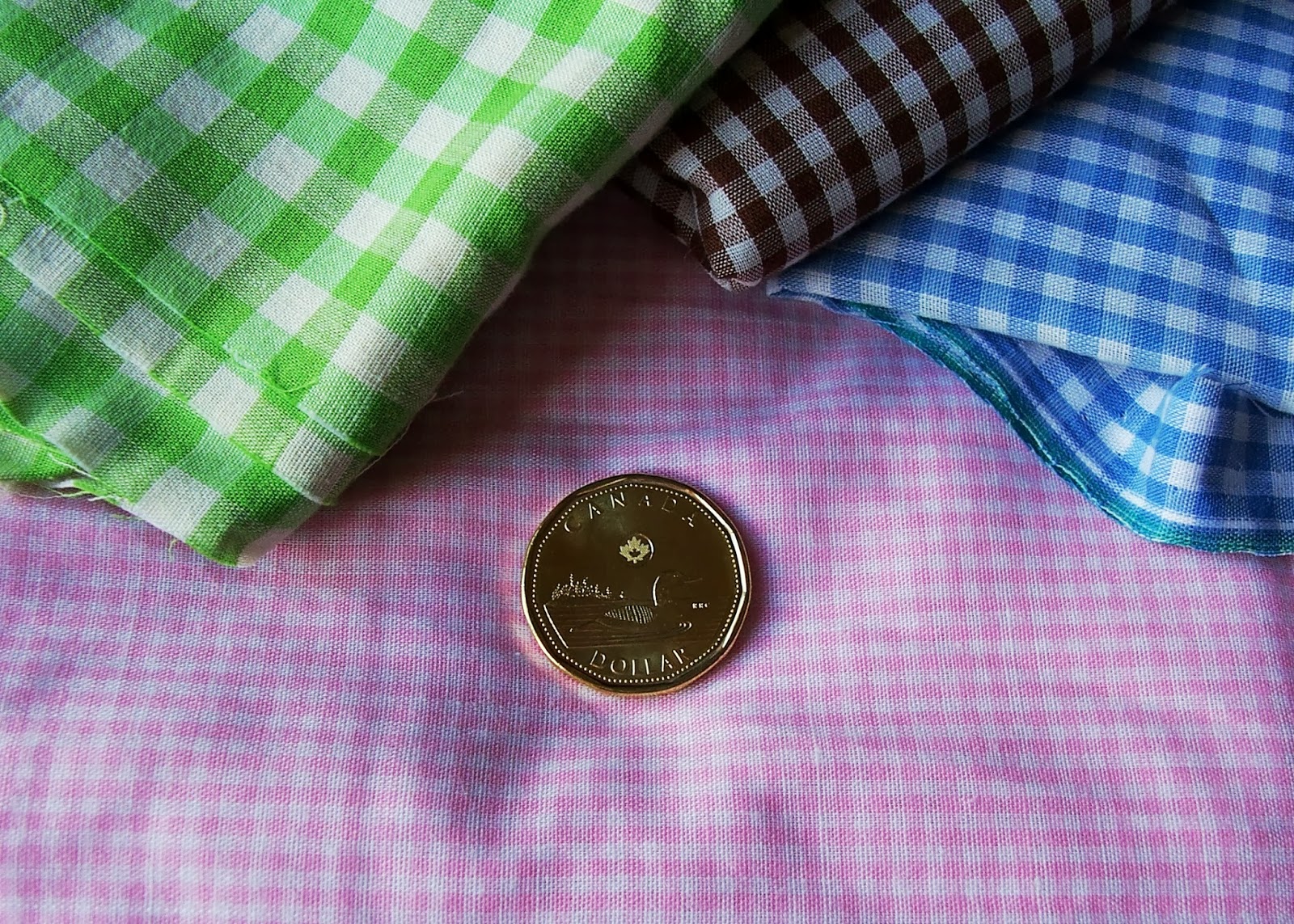 Eglantine Stitchery: Chicken Scratch Heart, on Aida (!)