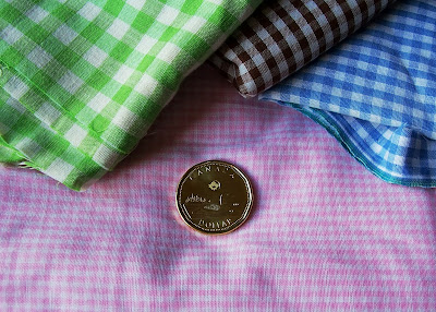 Eglantine Stitchery: Chicken Scratch Heart, on Aida (!)