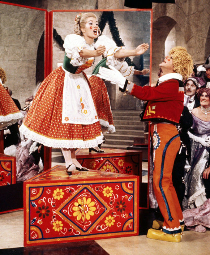 Poseidon's Underworld: Sally, and How(es)!