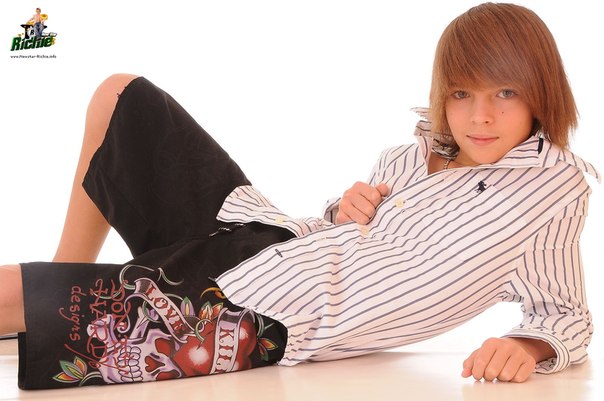 Richie Boy: April 2013