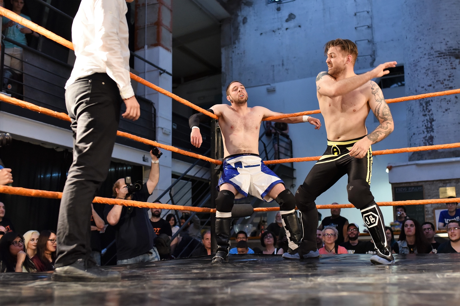 El Ring del Honor: Fotos de Riot Wrestling - Season Finale