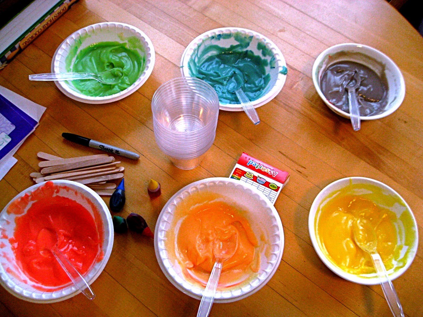 RACKS and Mooby: Rainbow Pudding Popsicles