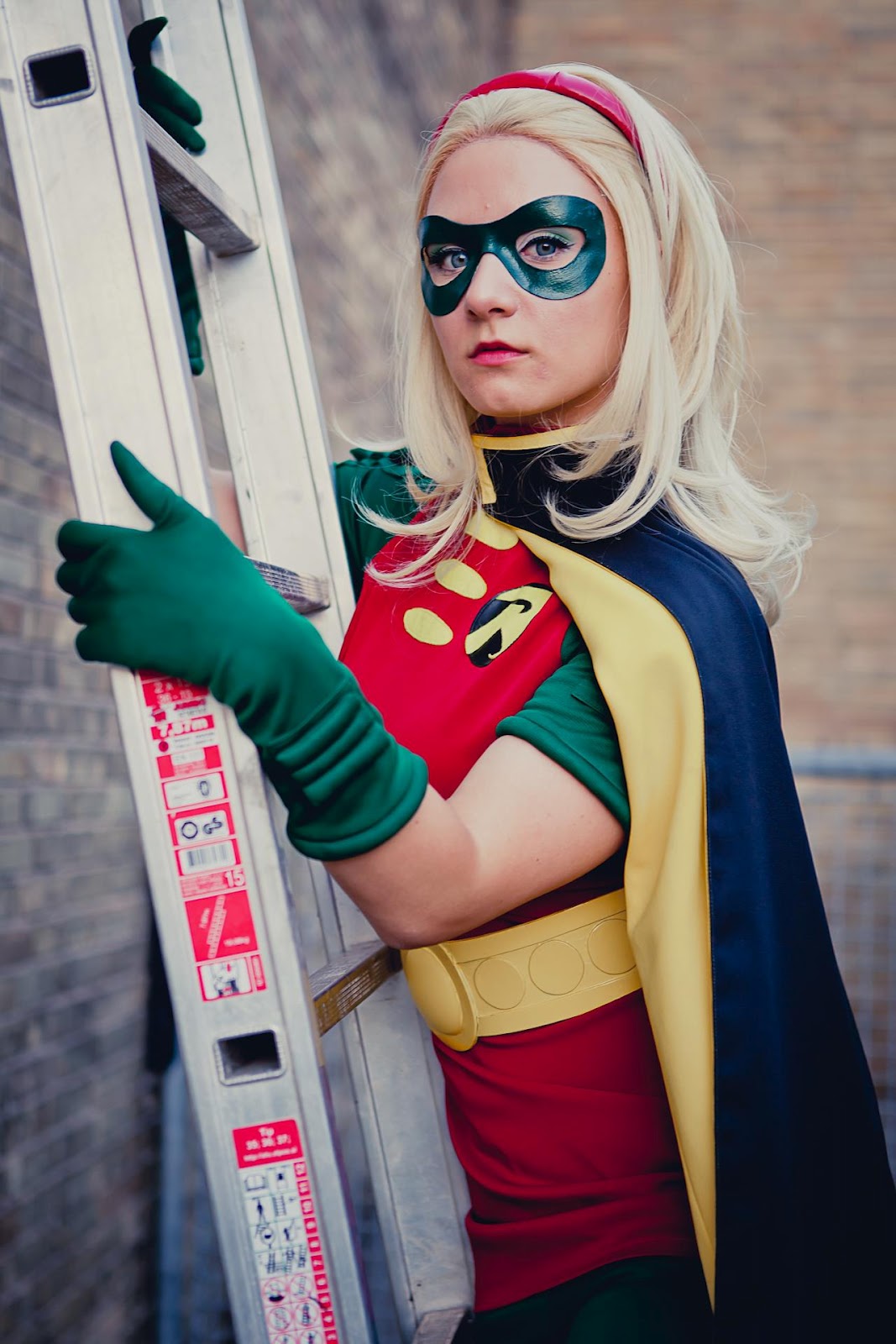 Geek Group Network: [Cosplay] Lady Robin (Stephanie Brown)