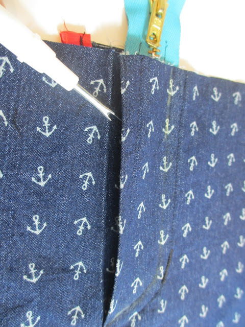 Crafty Clyde: Made up on the Fly - Fly Front Zip Tutorial!