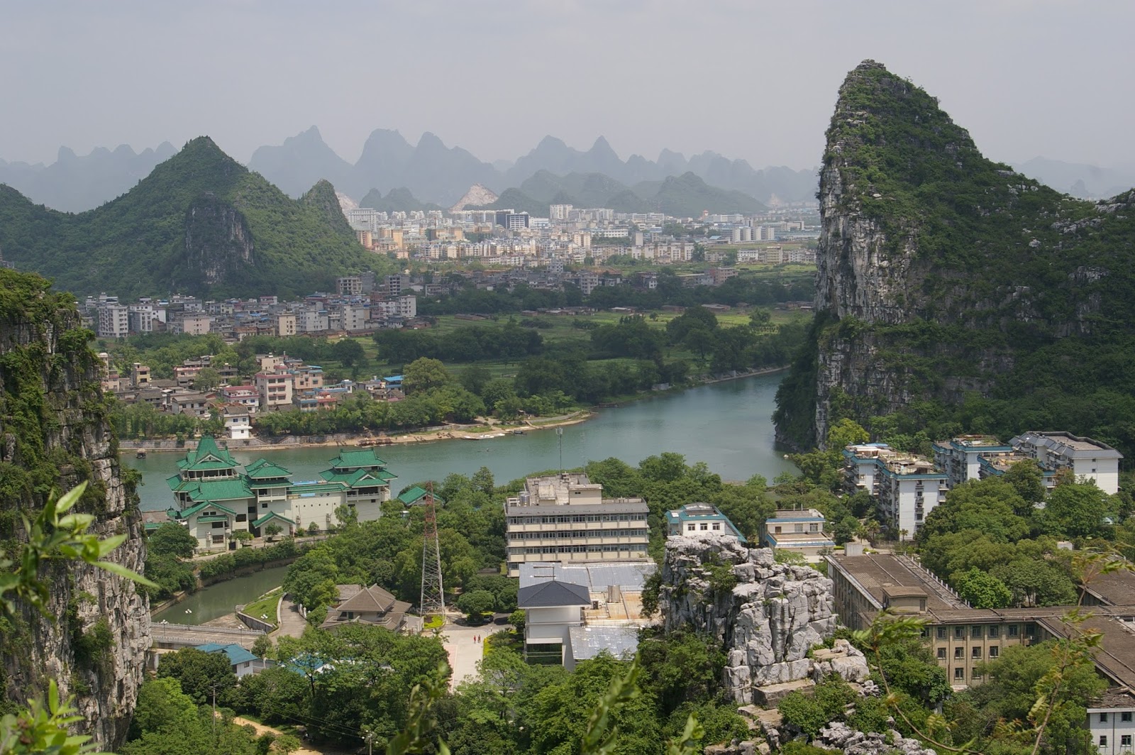 Mis lugares favoritos: GUILIN y EL RIO LI. El laberinto cárstico