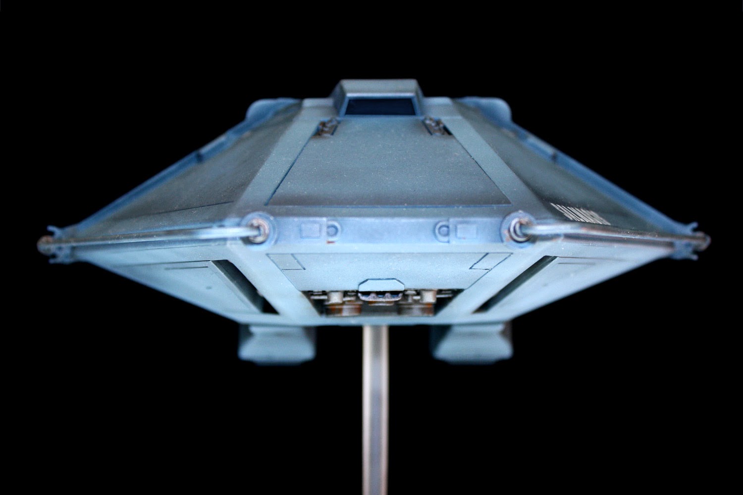 Hidden Geometry: Salmacis alien shuttle resurrected