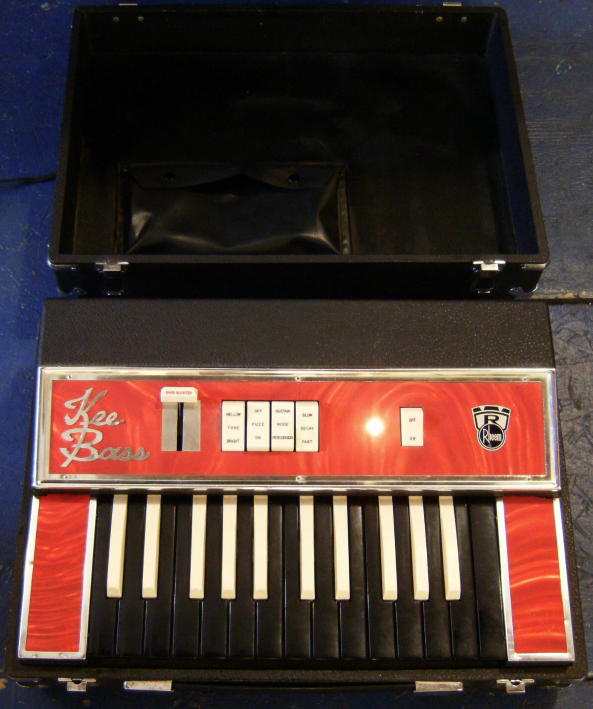 MATRIXSYNTH: 1960's RHEEM KEE BASS