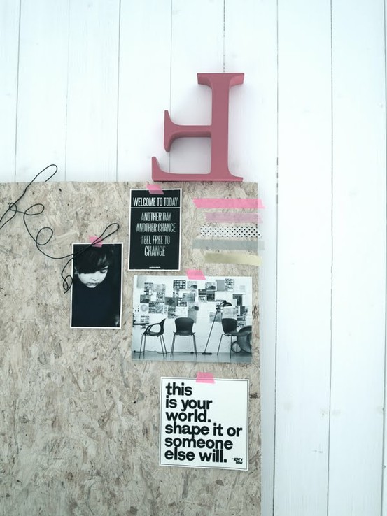 hellothula: Good idea... inspiration pin boards for your home or workspace.
