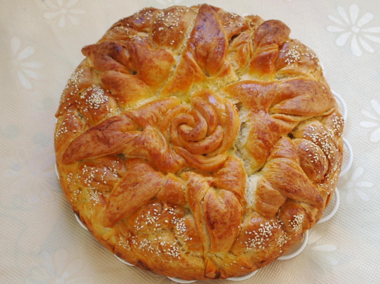 Carmela Biscuit's Spot: Flower Bread