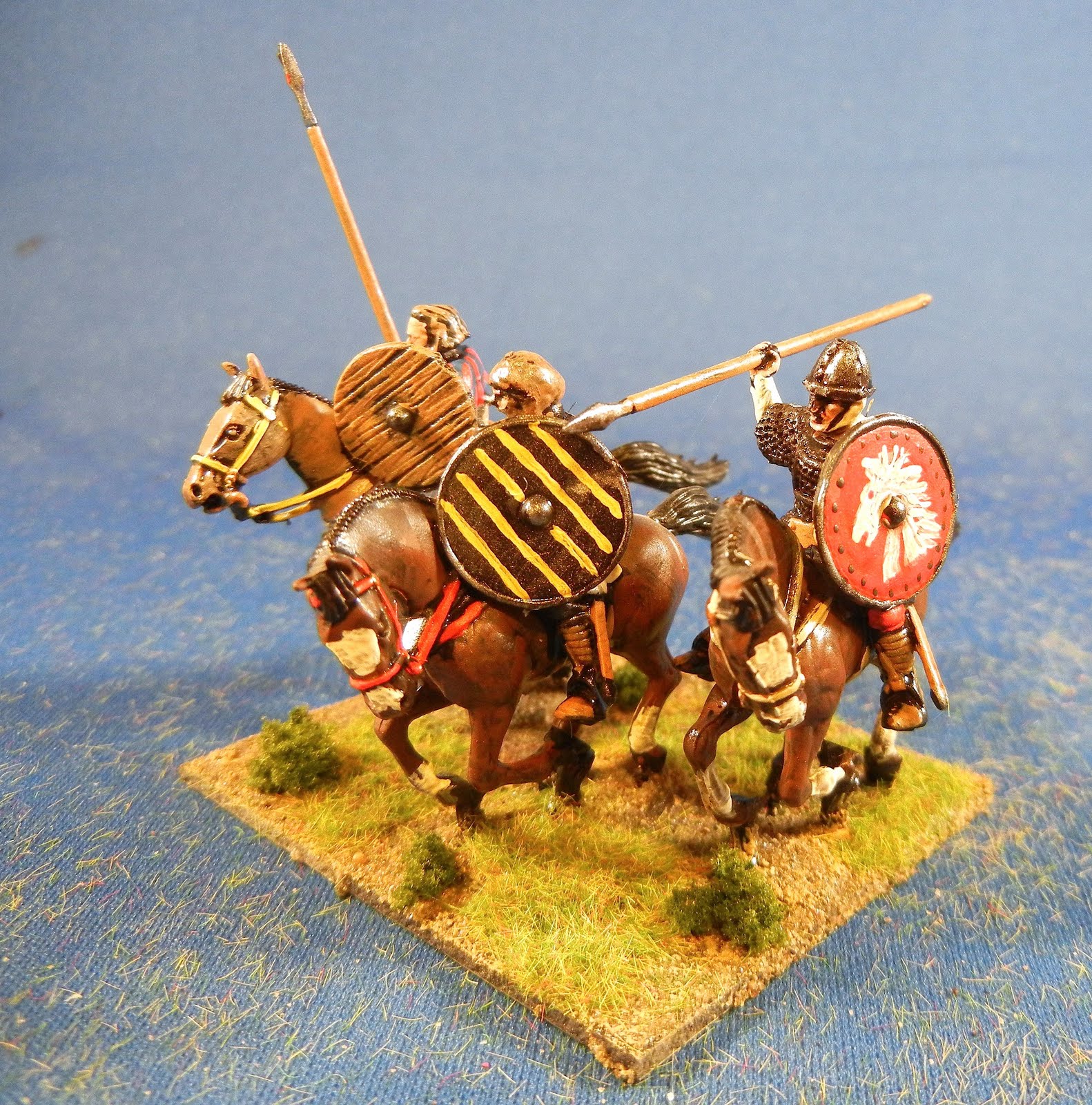Bob's Miniature Wargaming Blog: 28mm dark ages cavalry