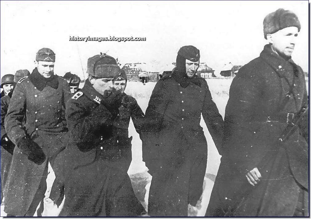 HISTORY IN IMAGES: Pictures Of War, History , WW2: Battle Of Moscow ...