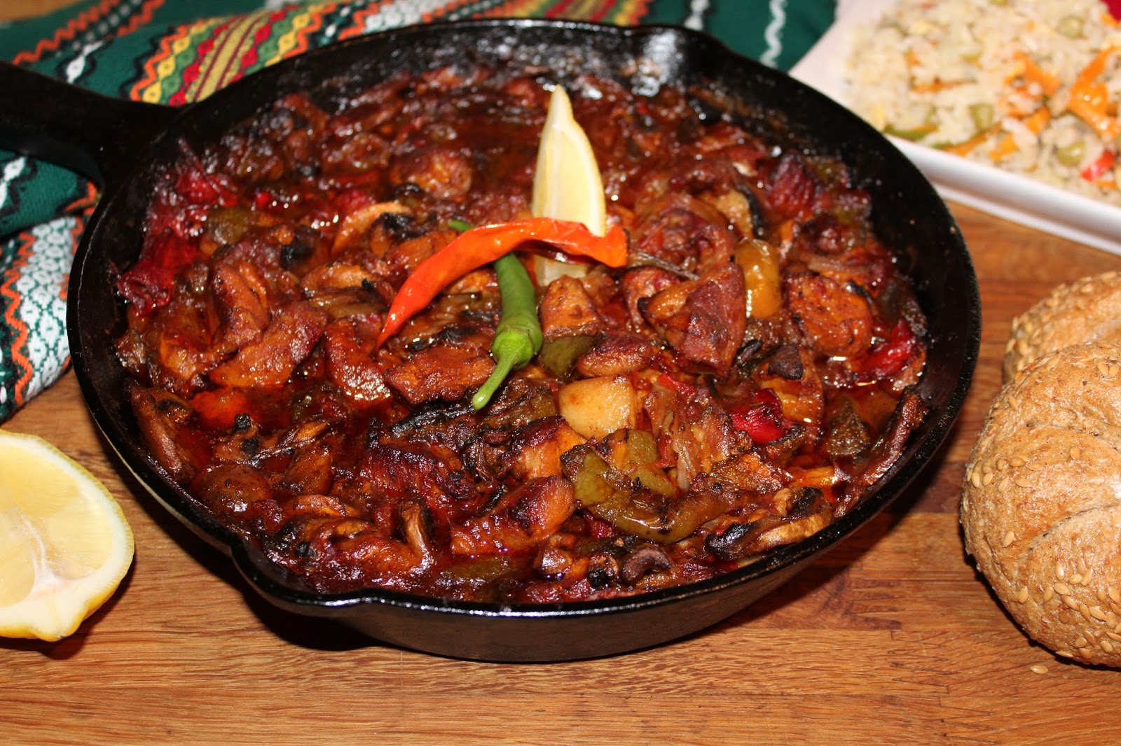 Щъркелово гнездо: Свинска кавърма с гъби на фурна