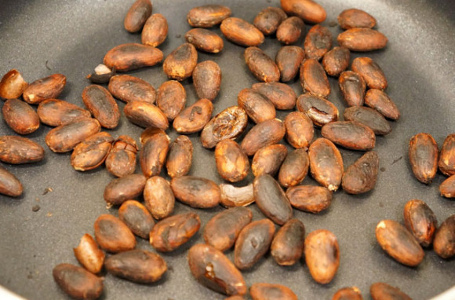 Proses Pengolahan Biji Kakao Hingga Jadi Coklat Batangan - Heri Jaya