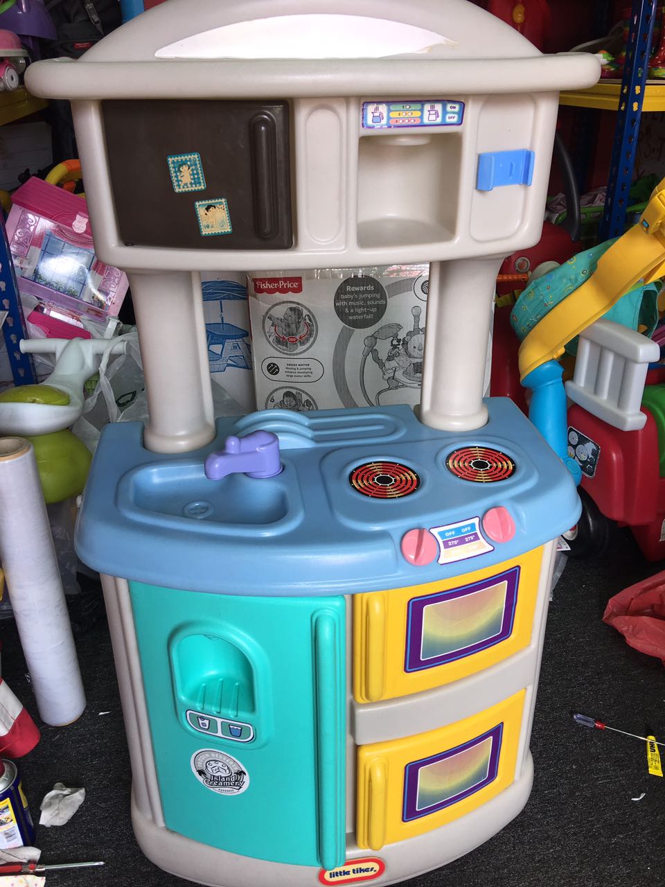 MYBUNDLETOYS2: LITTLE TIKES Kitchen Set