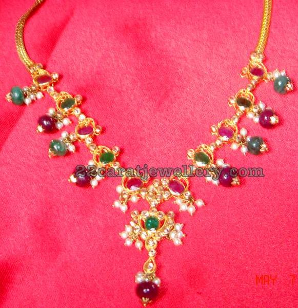 Gemstones Highlighted Simple Necklace - Jewellery Designs
