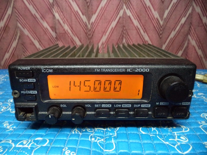 MEDAN RADIO: Icom IC-2000