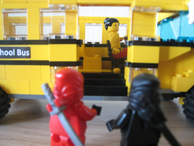 Lego R us: Lego Ninja School Bus