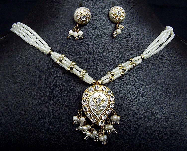 Lac jewellery for all ages: | Beauty Fashion & Fun