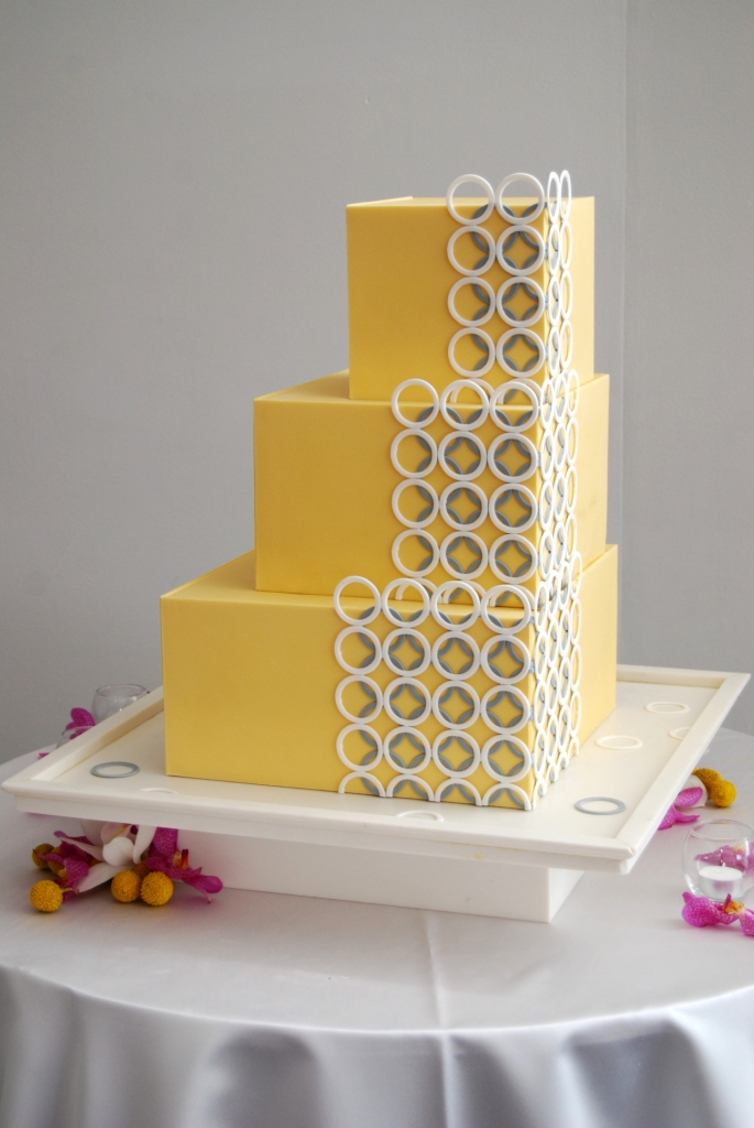 Gateaux's cake log: Nicole, Jim, and Cake Kismet