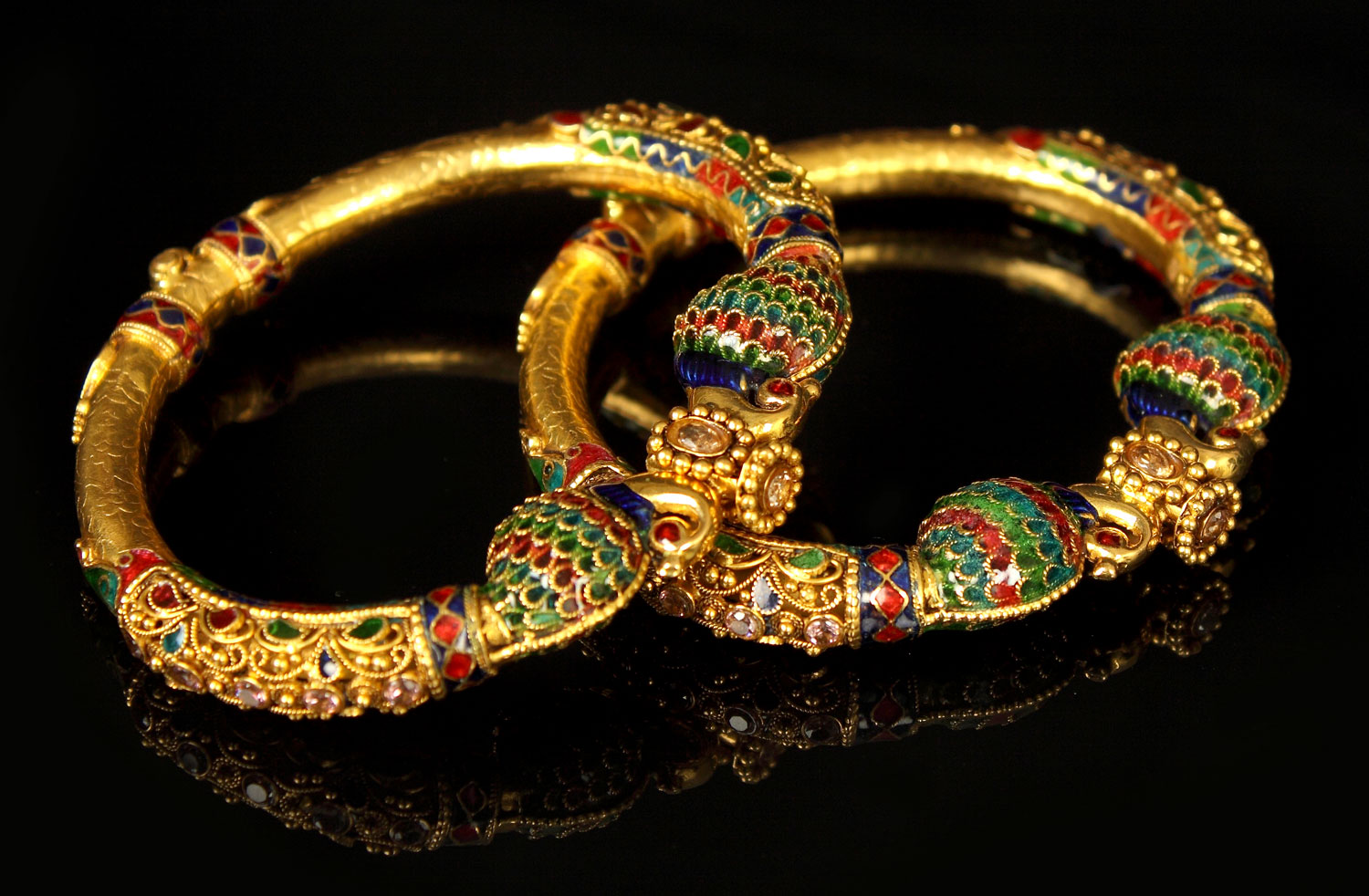 WOMEN'S WORLD: DIFFERENT DESIGNS OF KADA