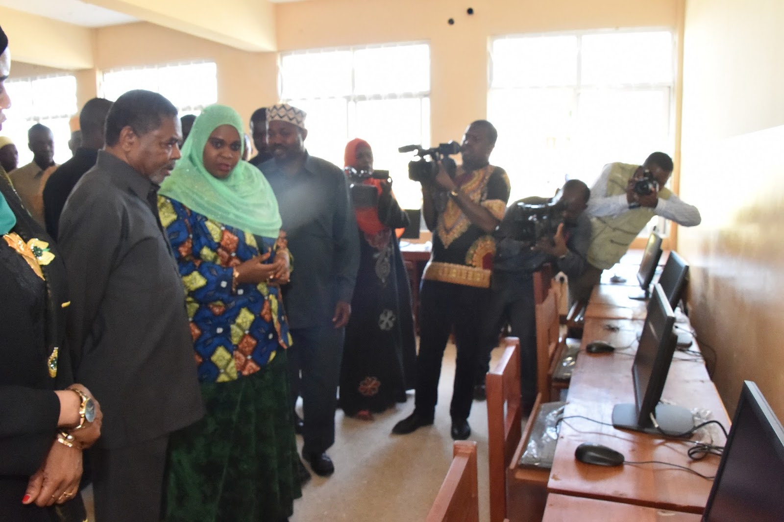 ZANZIBAR NI KWETU: Ufunguzi wa Skuli Mpya ya sekondari ya Mohamed Juma ...