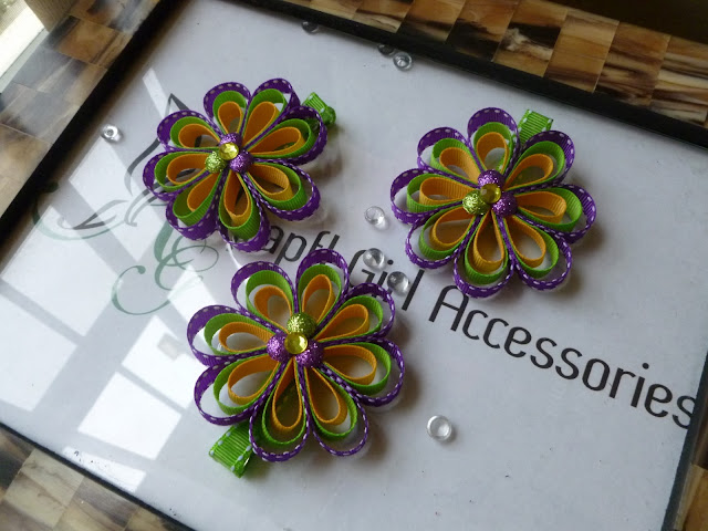 KrapflGirl: Creations from a Work-At-Home Mom: HOW TO: Loopy Flowers