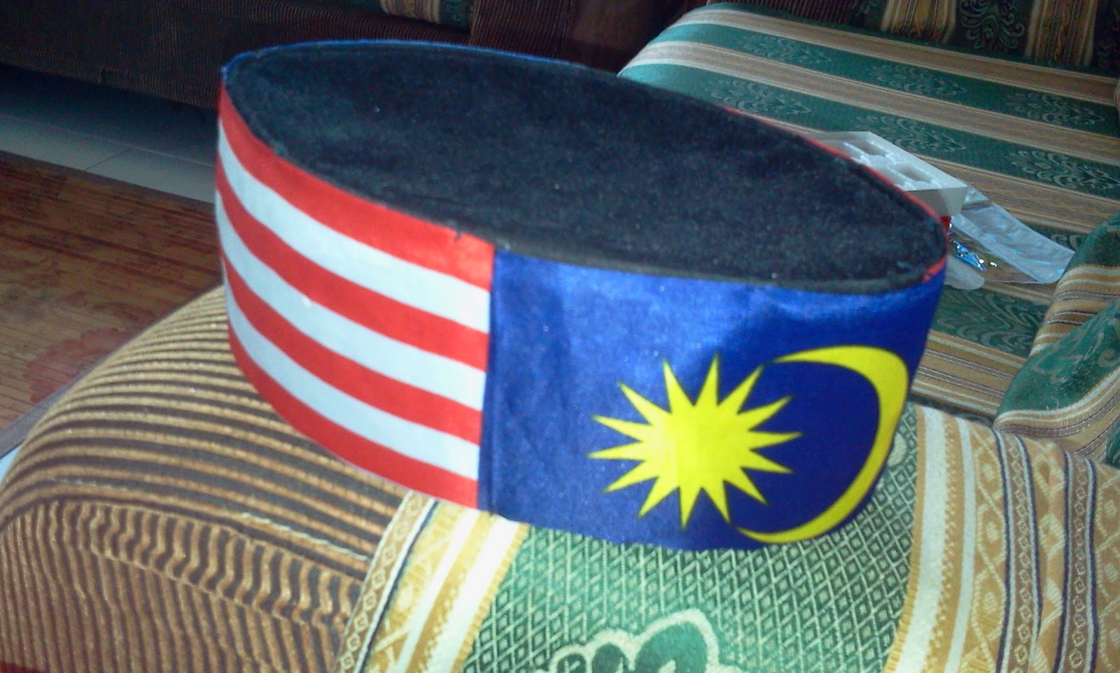 AdArNadzMieLyssa: WW - Adam with songkok raya merdeka...