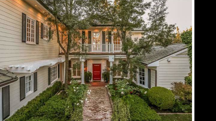 Hamiza Hashim: Nick Cannon and Mariah Carey List Bel Air Mansion