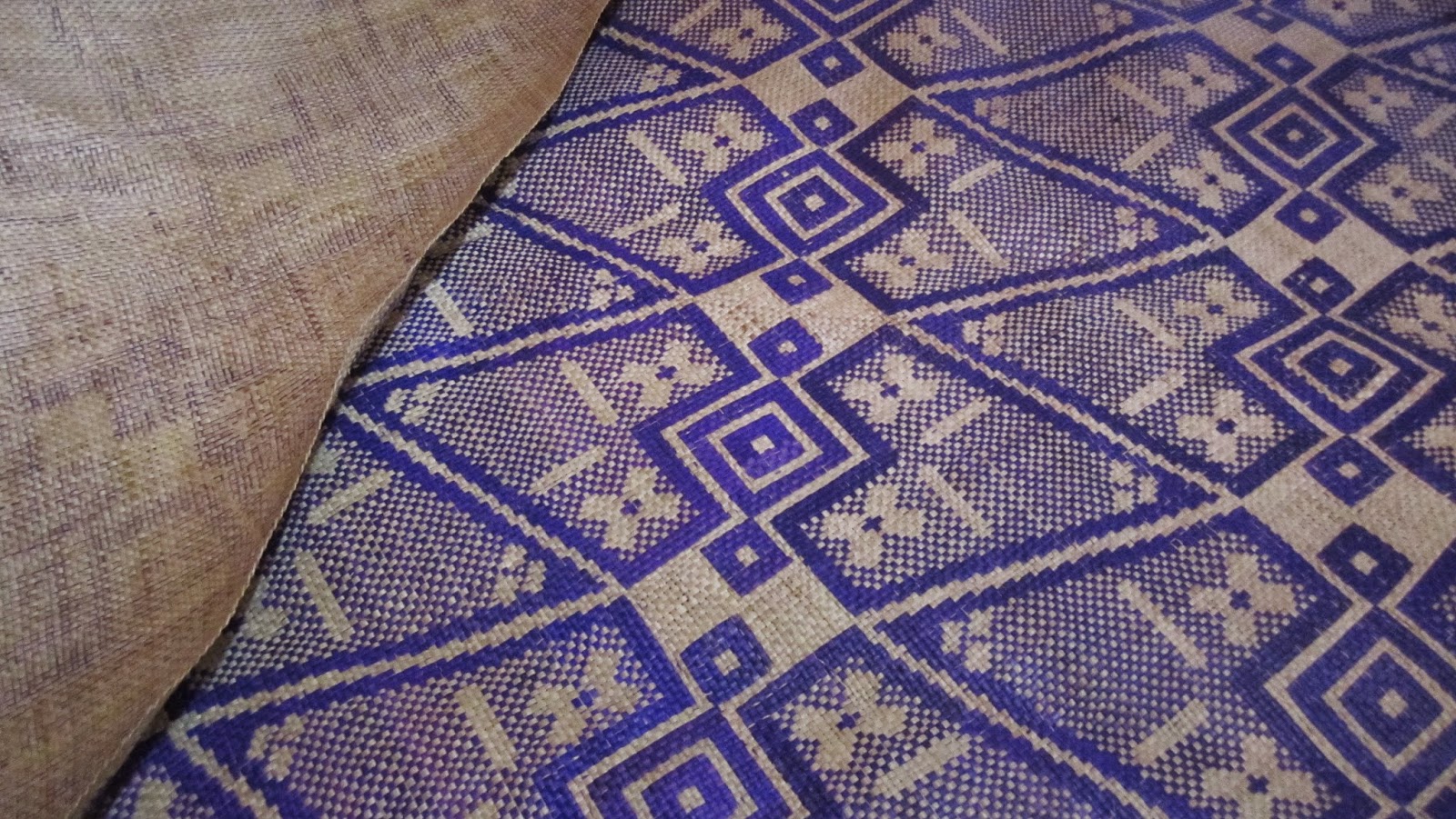 brandylovesvintage: diy: from humble banig to large-scale wall art