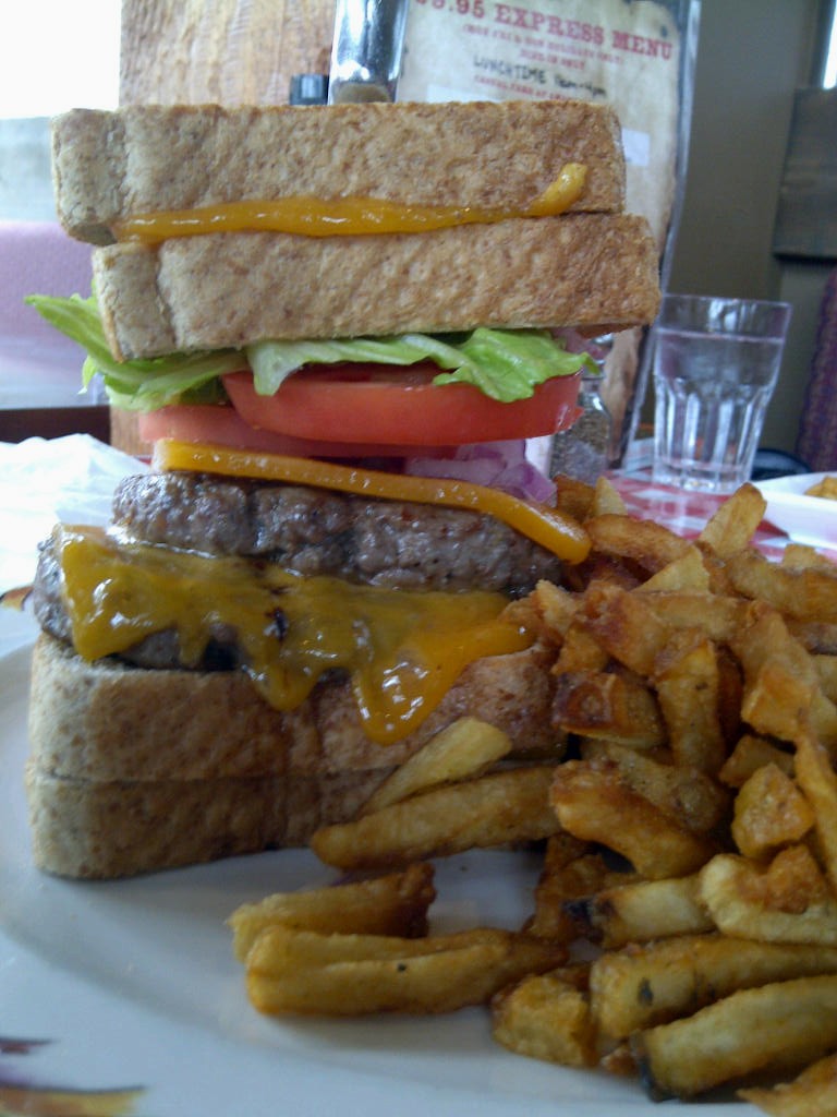 Handsome Burger: Hog Shack Cookhouse