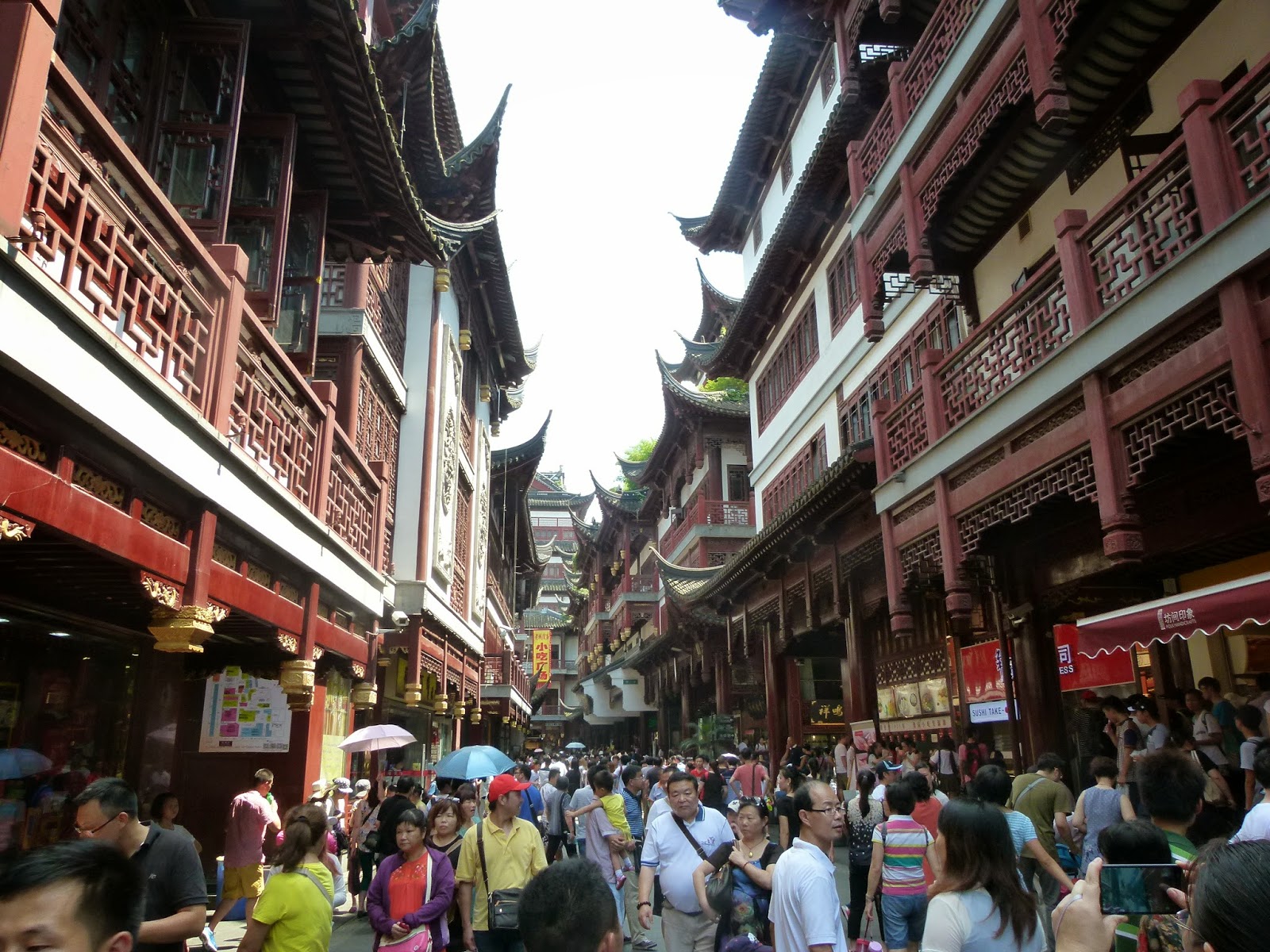 CHINATOWN OF CHINA: SHANGHAI OLD TOWN - Lakwatserong Tsinelas