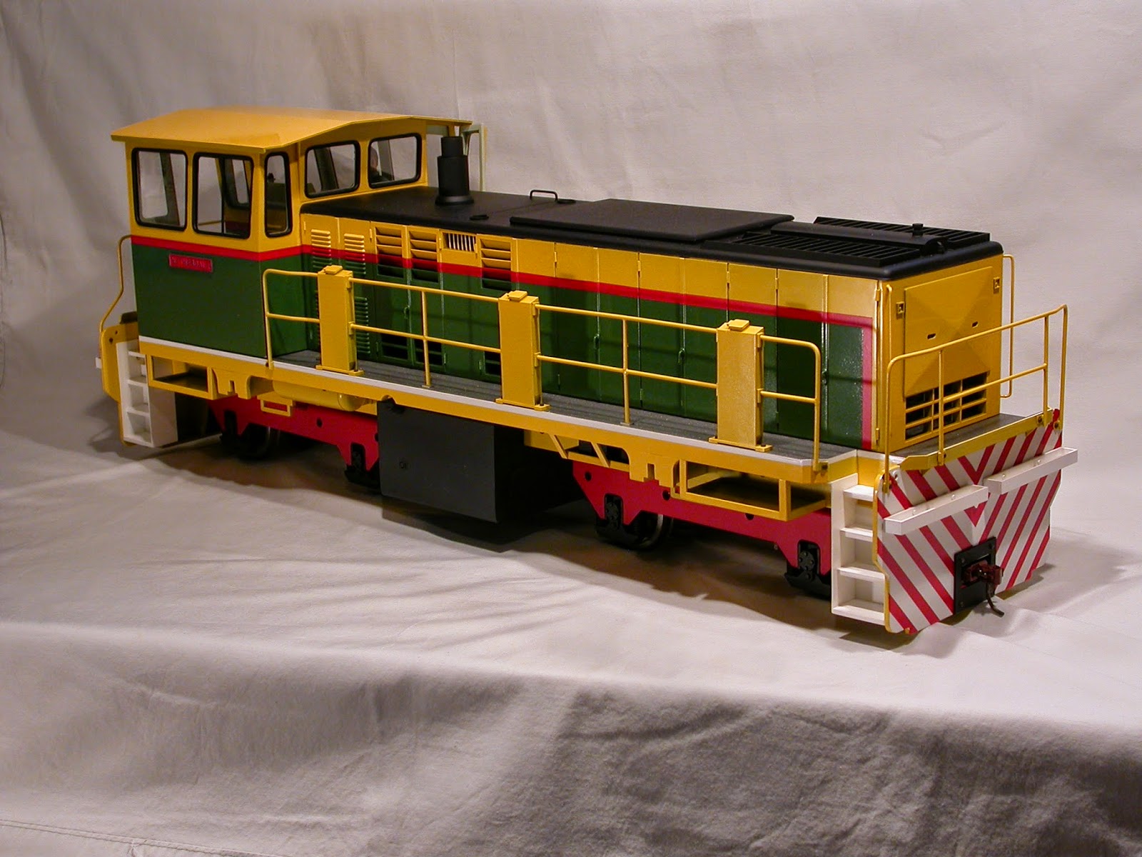 JimRussellTrains: CANE LOCO GALLERY