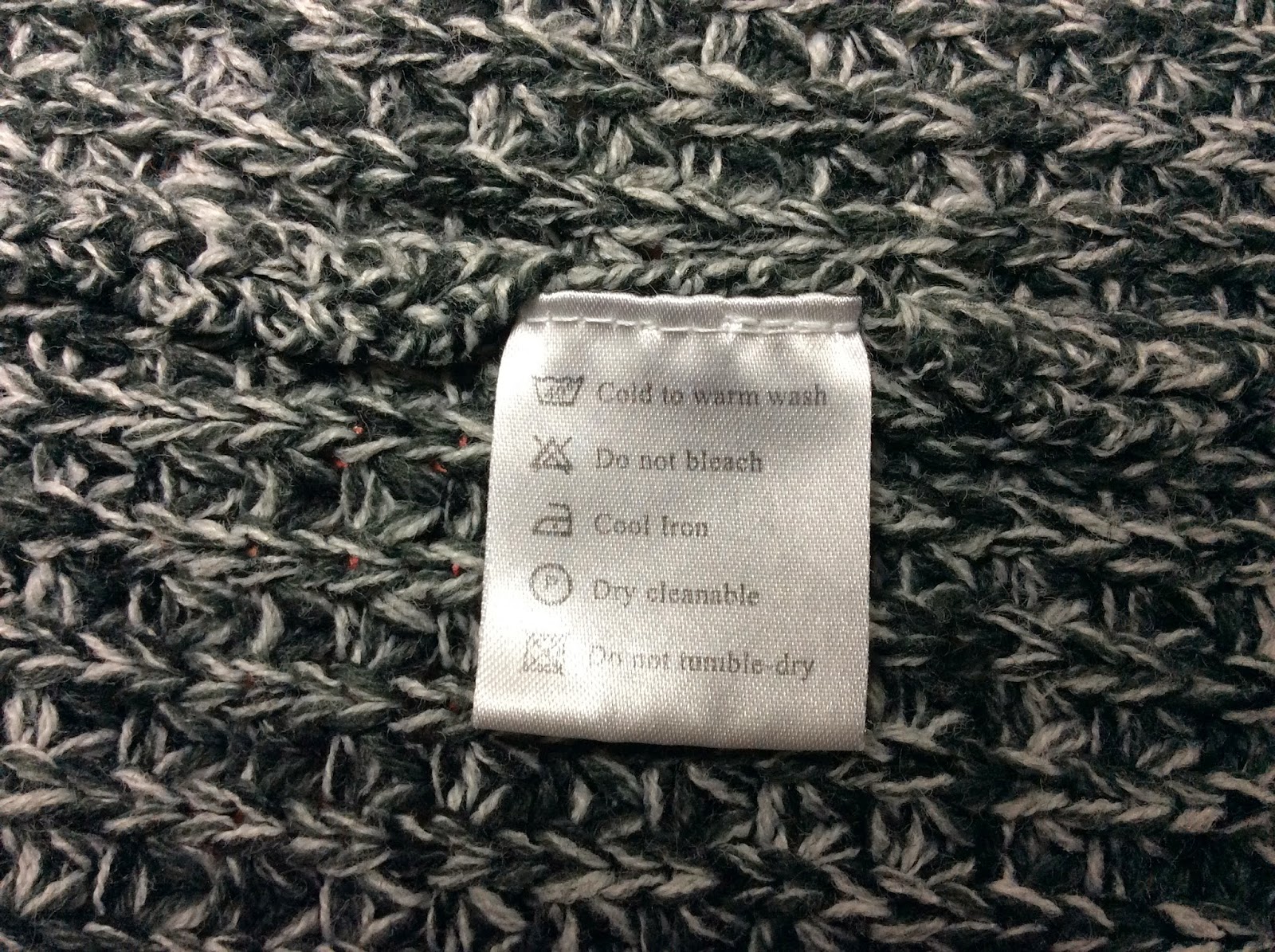 Sew Couture...: Don't You Wanna Put Your Name On It?