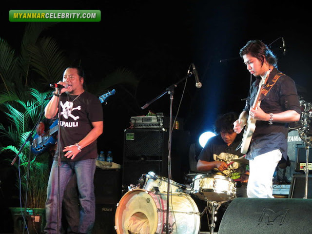 PHOTO: Zaw Win Htut's One Man Show in Yangon