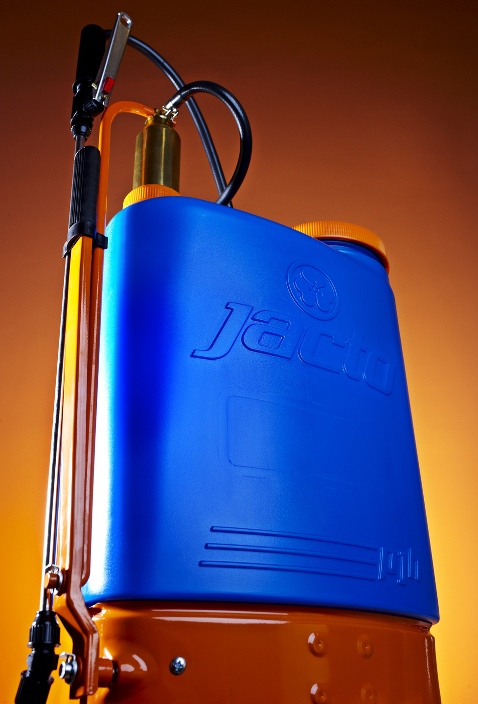 Jeremiah Wilson Photography: Jacto PJH Backpack Sprayer